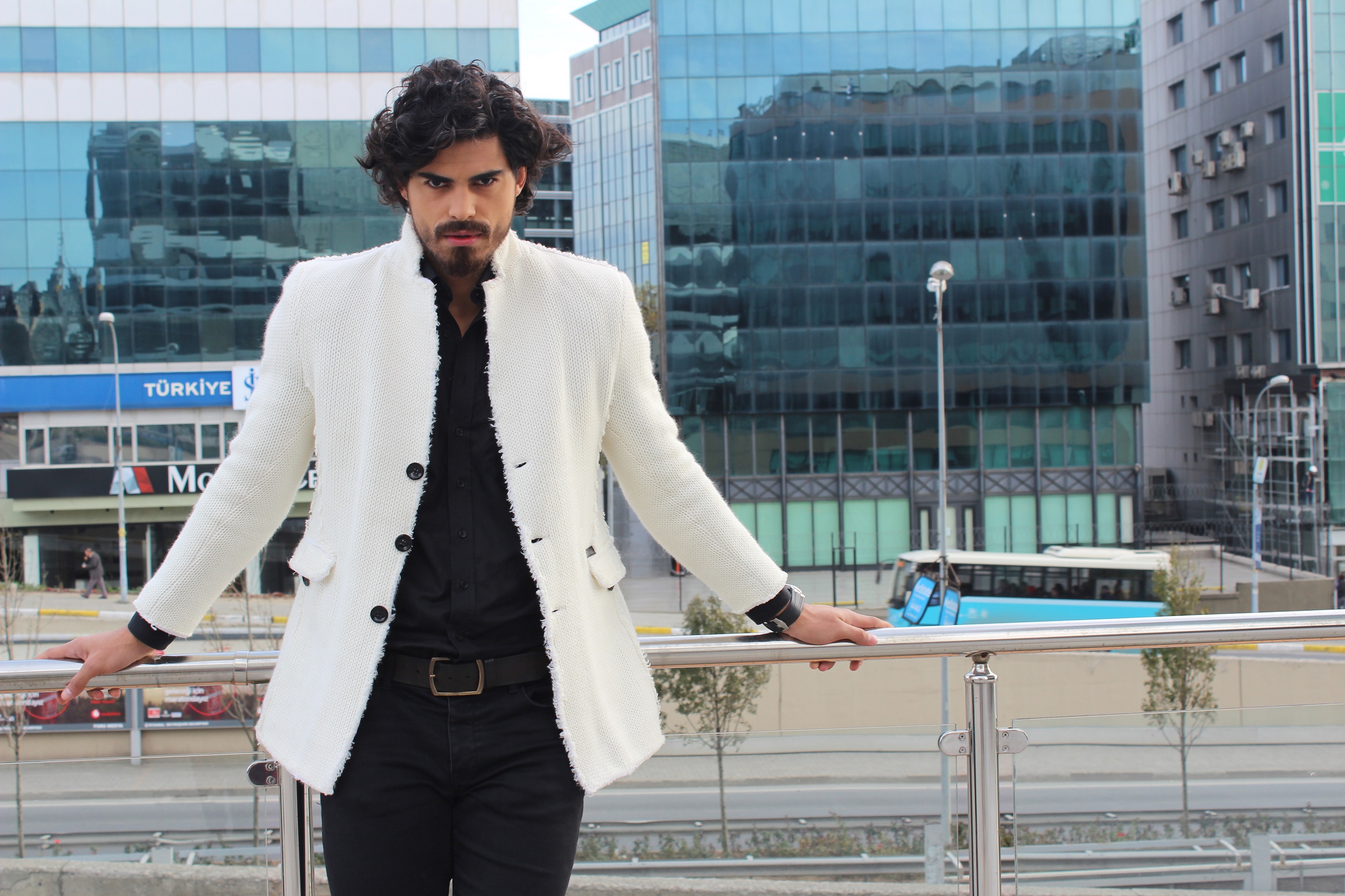 BENİ HEP YABANCI SANDILAR - Göktürk Dergi ve Gazetesi